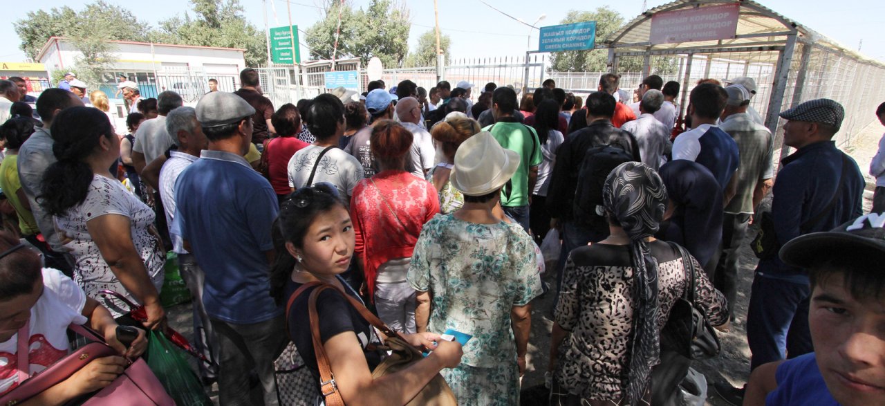 Central Asia : The ordeal of migrant workers and their families