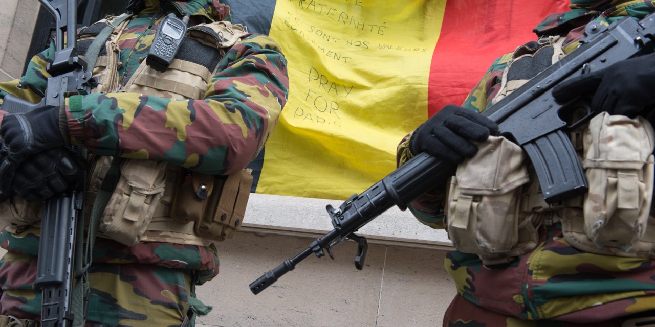 Gestion de la menace terroriste par le gouvernement : communication ...